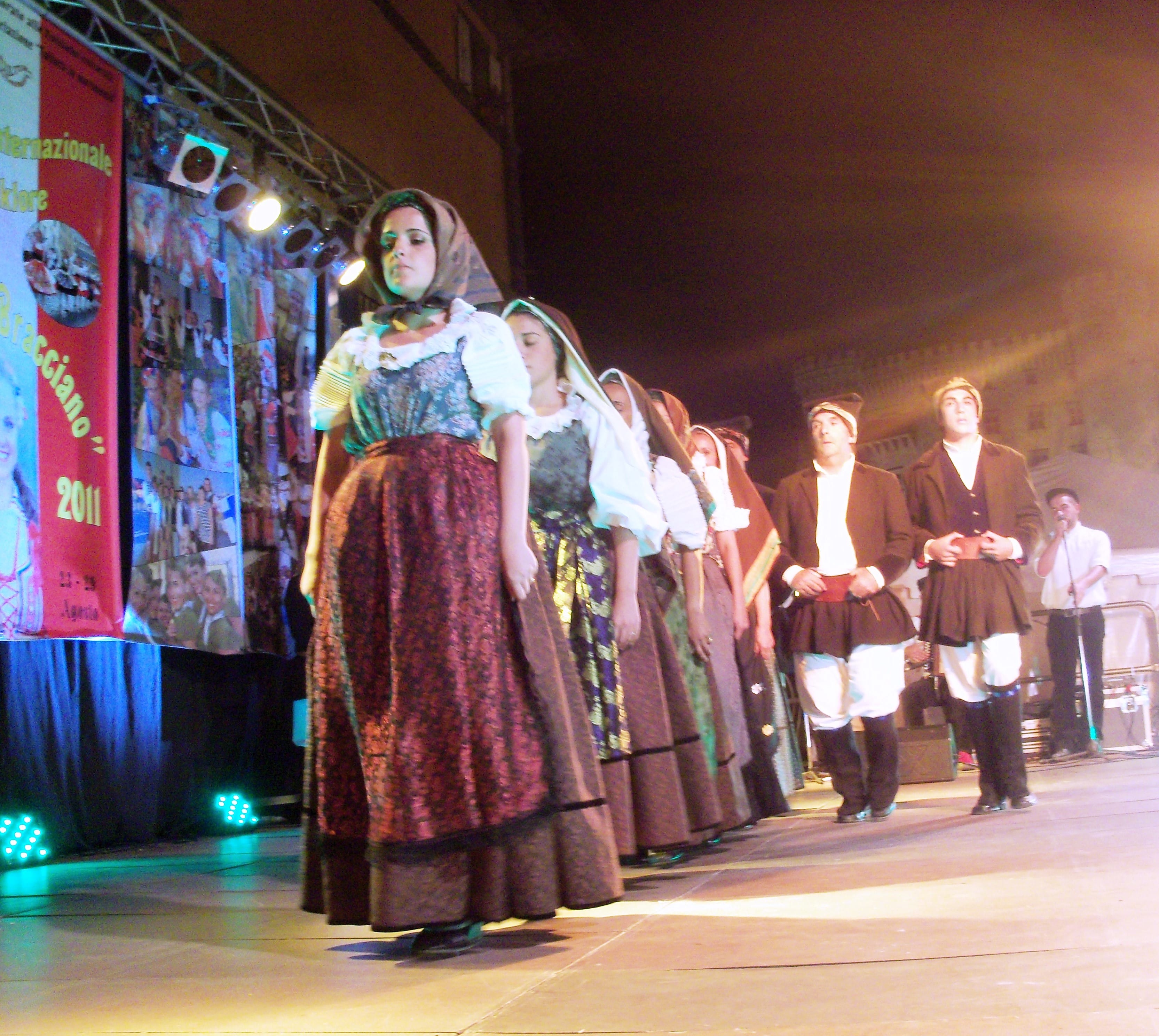 Il mondo canta e balla a Bracciano per la VI edizione del Festival ...