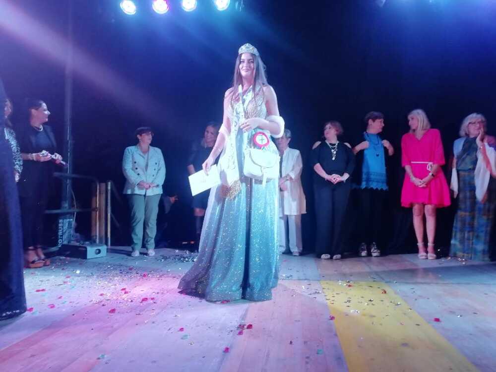 Tolfa, Flavia D'Aureli di Santa Marinella è Miss Drappo 2022 • Terzo ...