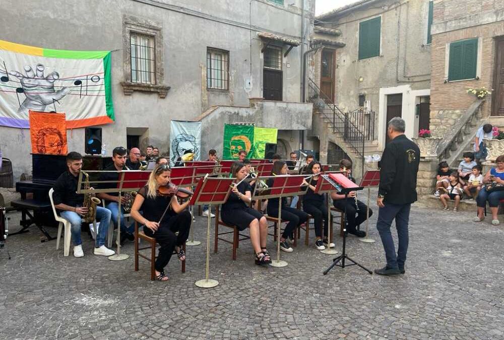 A Tolfa la "Verdi" celebra Santa Cecilia, oggi concerto e domani banda ...